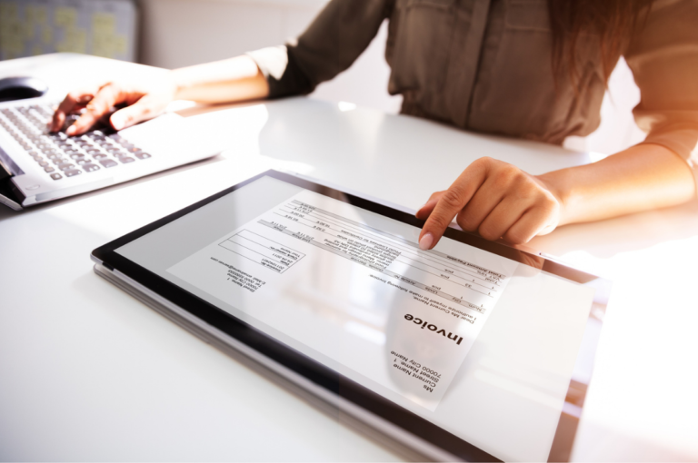 Cómo hacer una factura en inglés: vocabulario básico y consejos - eactivo